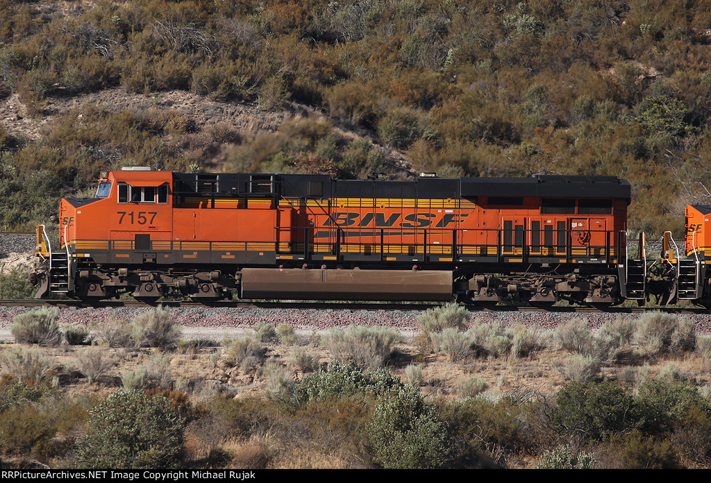 BNSF 7157